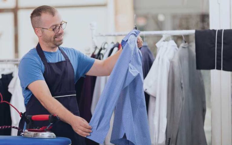 Is a Dry Cleaning Franchise Profitable in 2026? | FranchiseCoach